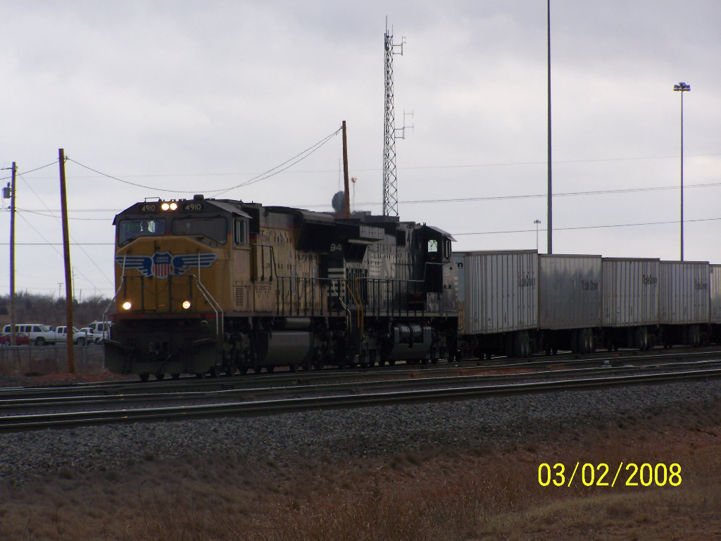 UP SD70M 4910